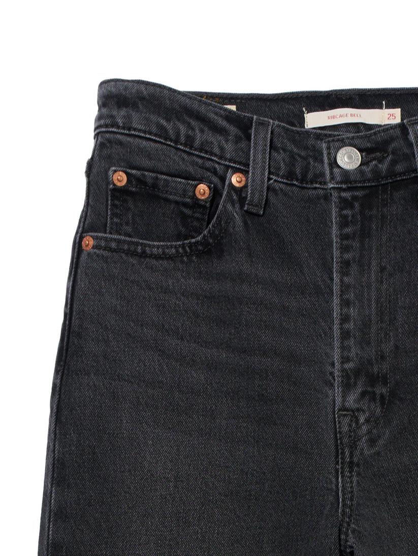 RIBCAGE BELLS ジーンズ ブラック – リーバイス®公式オンラインストア